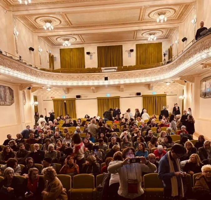 La Magia dell’abito d’epoca una mostra al teatro Kursaal di Bari ... La Magia dell’abito d’epoca una mostra al teatro Kursaal di Bari ...